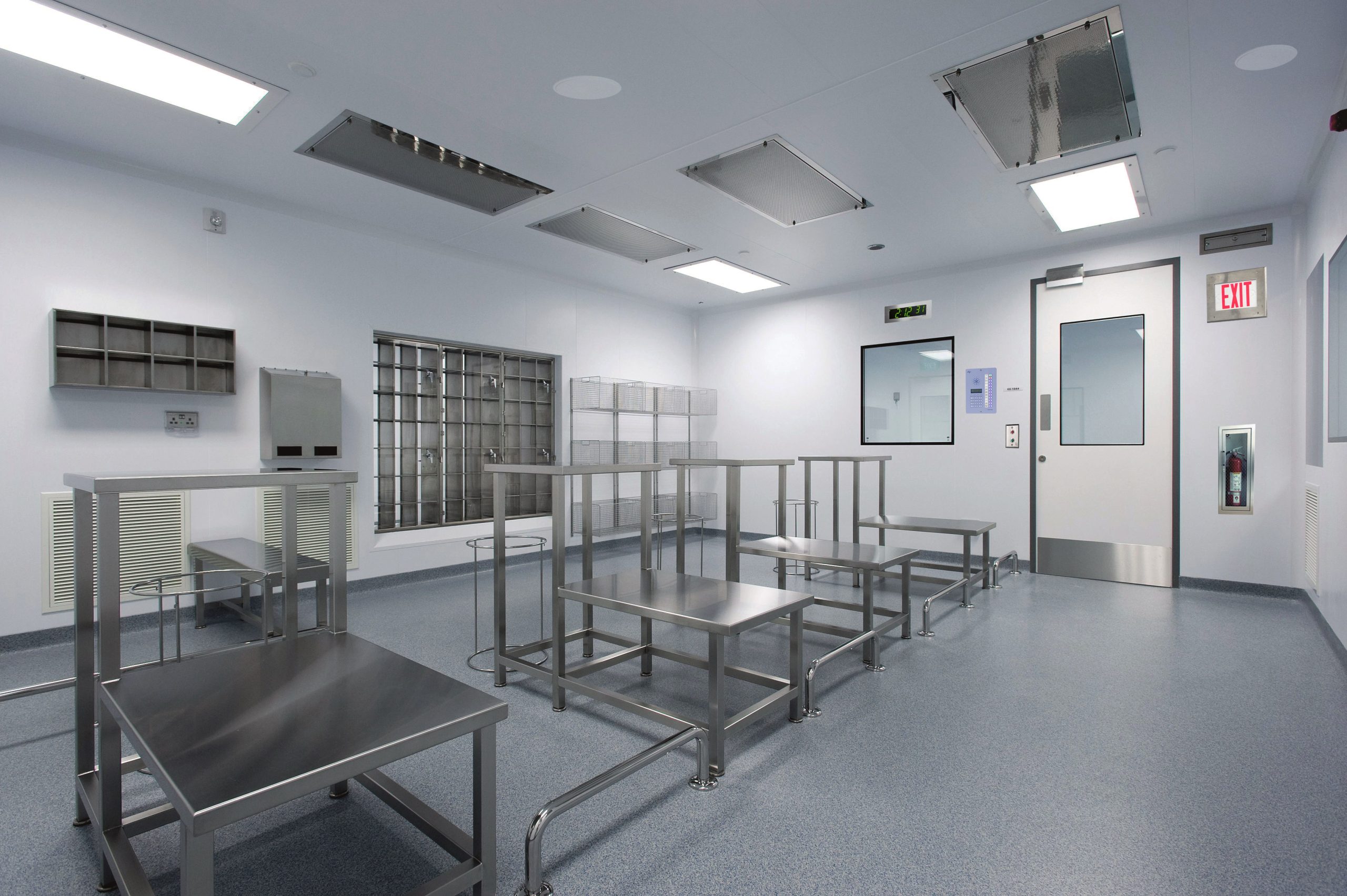 Innovative Cleanroom Furnishings for Efficiency - Sentinel